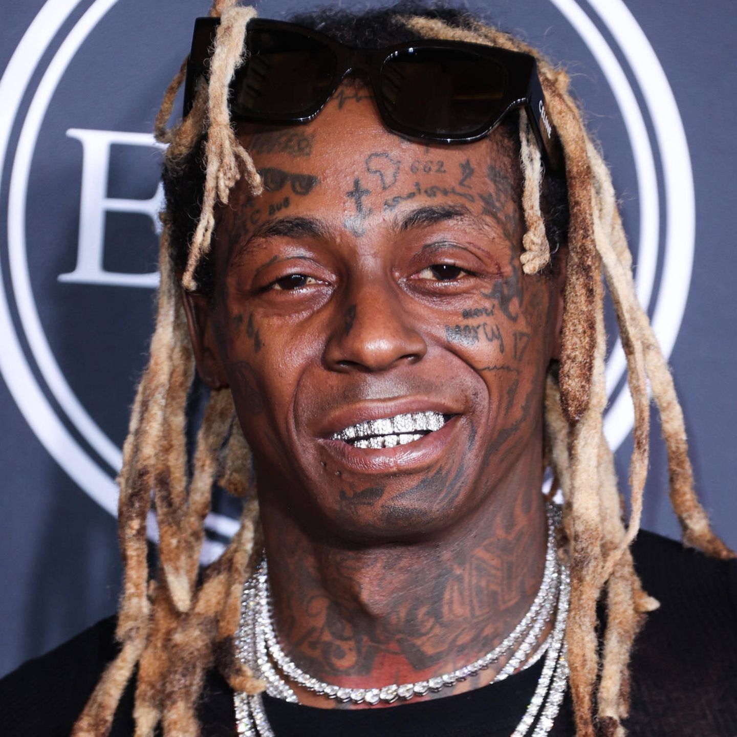 Lil Wayne Ohne Haare 2024 Glatze Schneiden: Meine Herausforderung Ohne