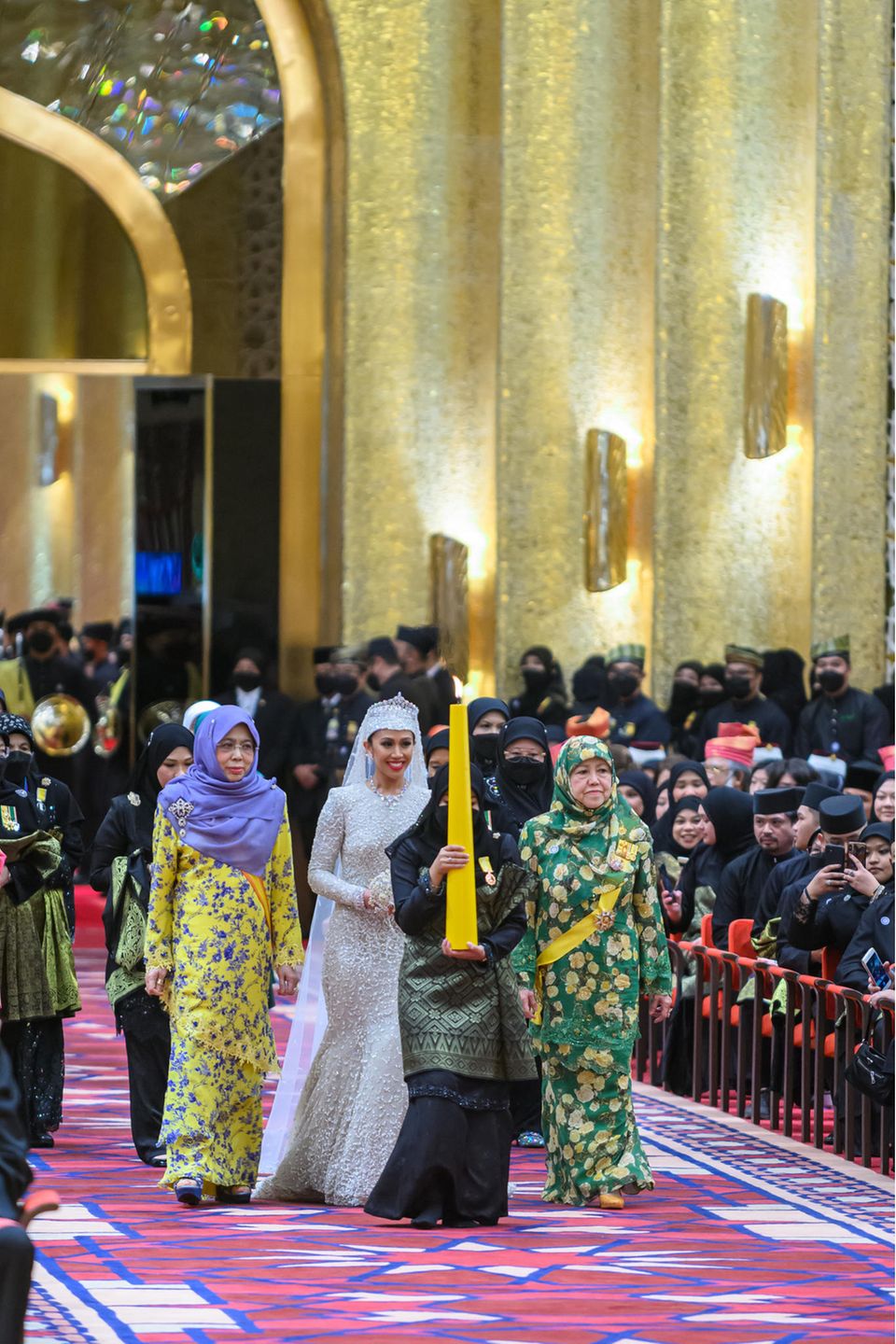 Hochzeit von Prinzessin Azemah und Prinz Bahar in Brunei in Bildern ...