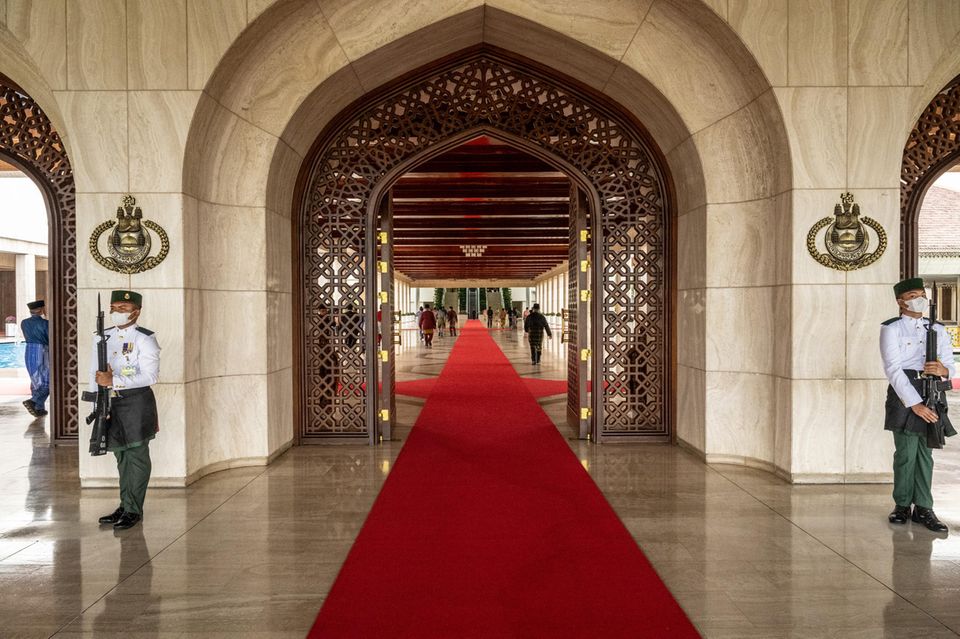 Hochzeit von Prinzessin Azemah und Prinz Bahar in Brunei in Bildern ...