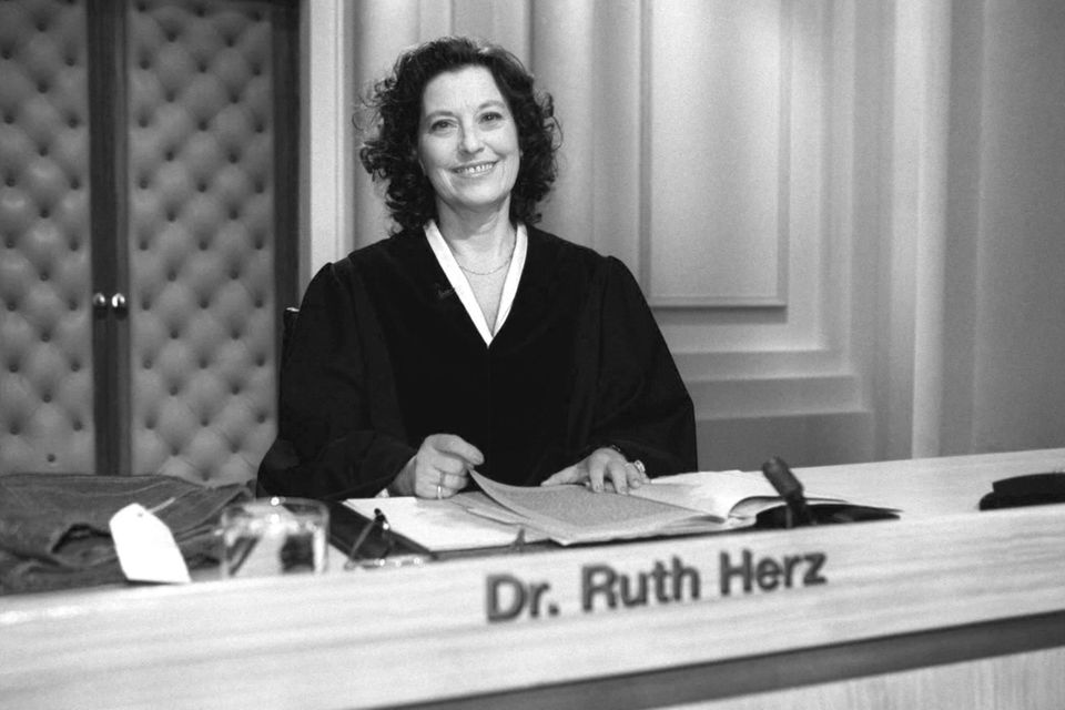 Dr. Ruth Herz: TV-Jugendrichterin mit 79 Jahren verstorben | GALA.de