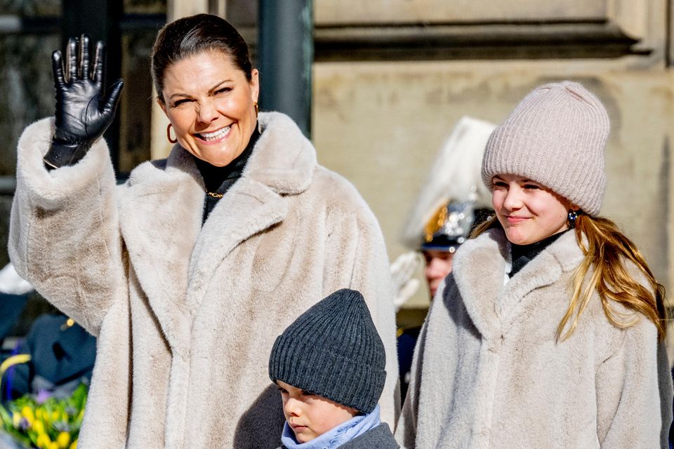 Prinzessin Victoria: Sie zeigt sich im Partnerlook mit Estelle | GALA.de
