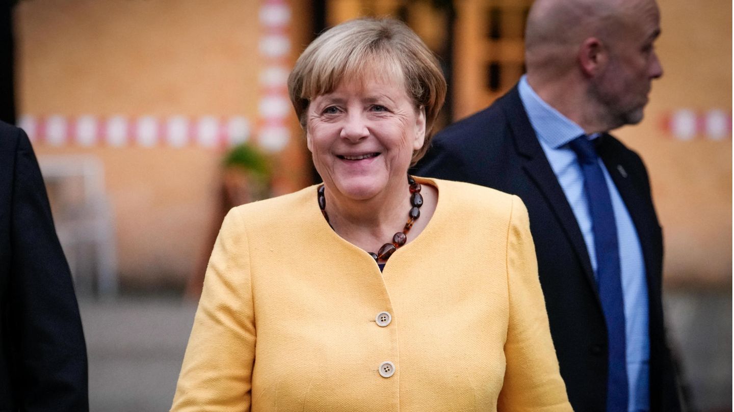 Angela Merkel: Hier zaubert sie jemandem ein Lächeln ins Gesicht | GALA.de