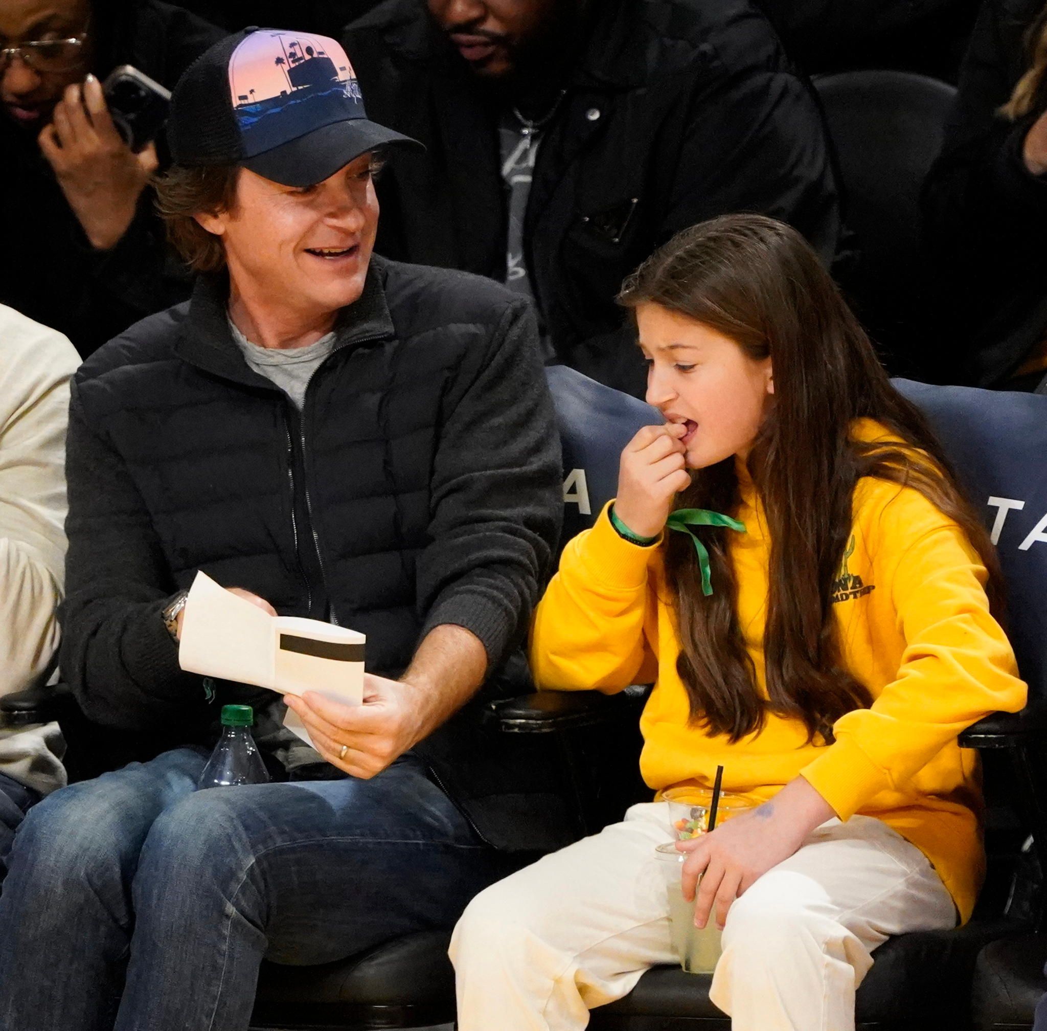 Jason Bateman Familien Bild Zu Jason Bateman Wie Ausgewechselt