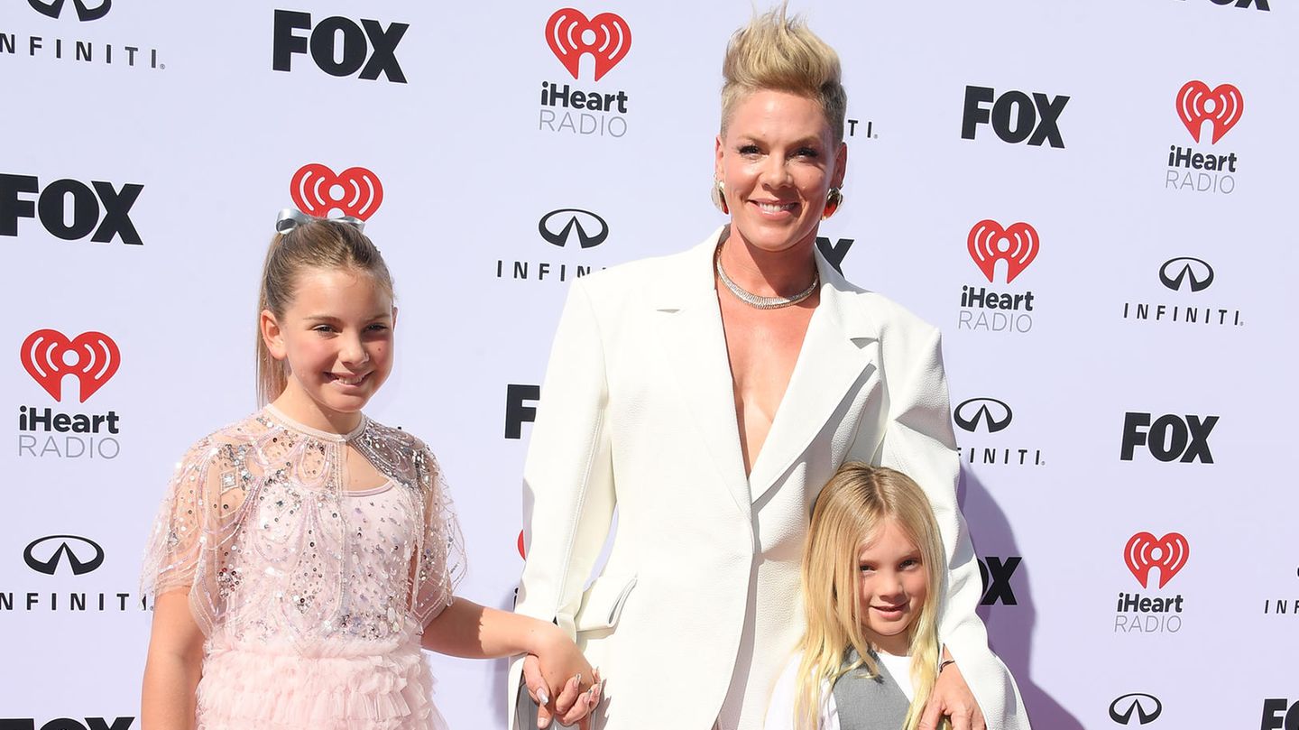 Pink: Mit ihren Kids sorgt sie für den Style-Moment bei den iHeartRadio ...