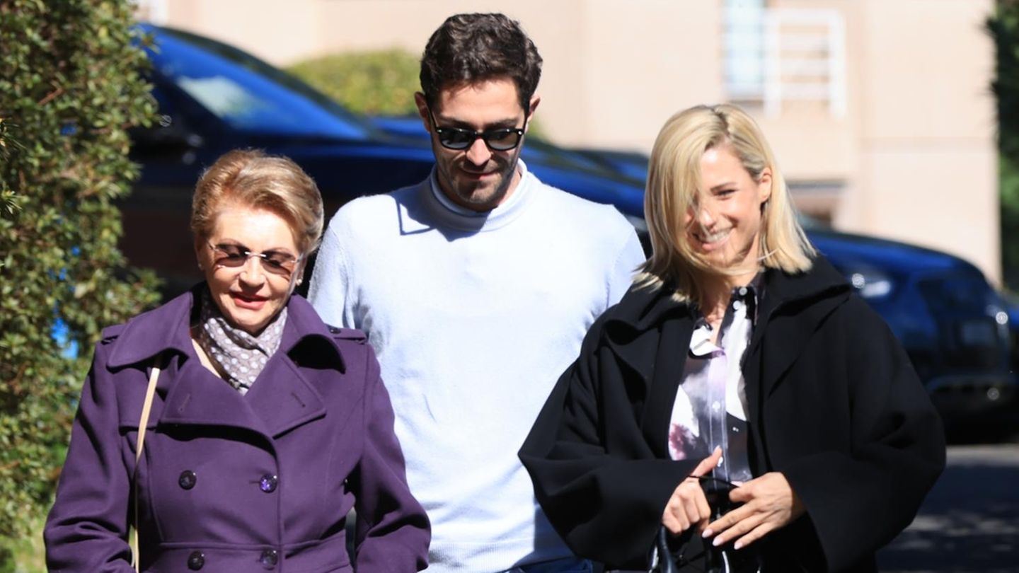 Michelle Hunziker: Süßes Foto! Mutter Ineke lernt Auroras Baby kennen ...