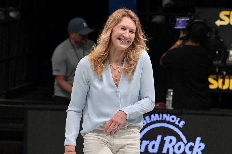Steffi Graf: Erstes Kussfoto! Liebesgrüße aus ihrer Familie | GALA.de