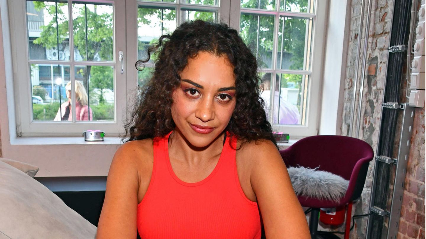 Nadja Benaissa gesteht: "Ich flüchtete mich in Alkohol und Drogen" | GALA.de