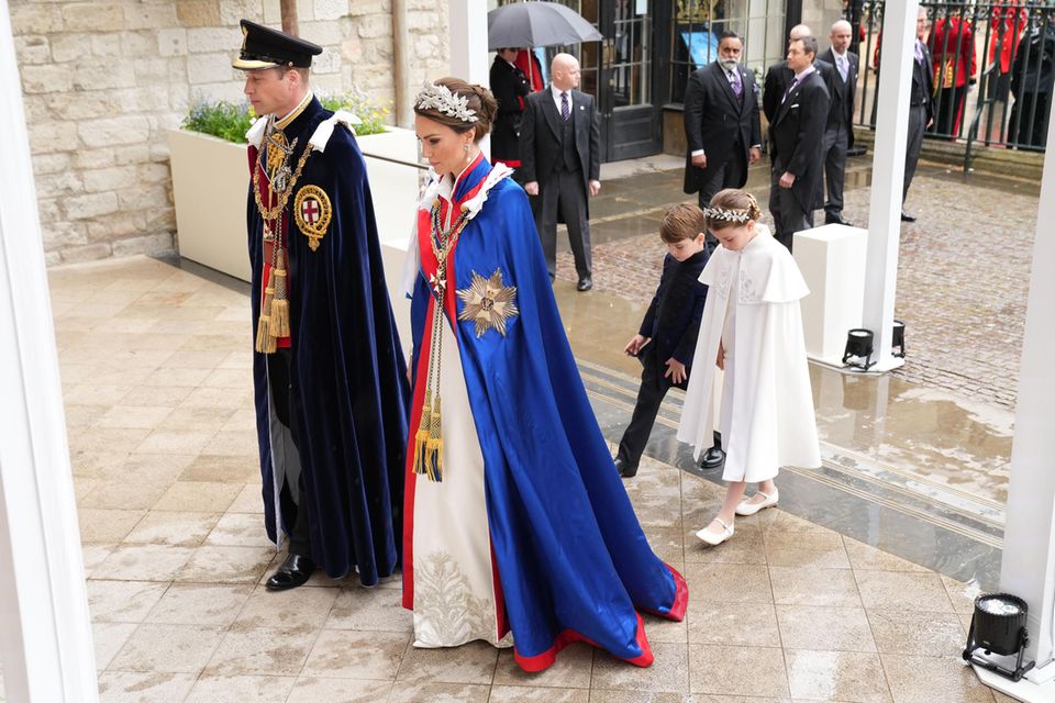 Prinz William + Kate: Grund für Verspätung zu König Charles' Krönung ...