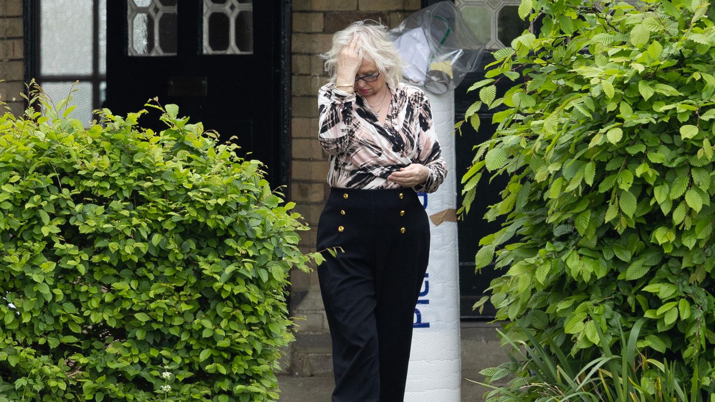 Angela Kelly: Emotionale Fotos! Queen-Vertraute verlässt Haus in ...
