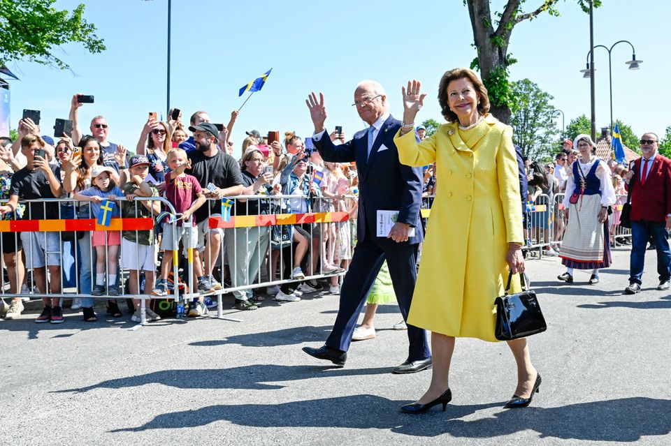 Schwedische Königsfamilie: Die Bilder zum Nationalfeiertag 2023 | GALA.de
