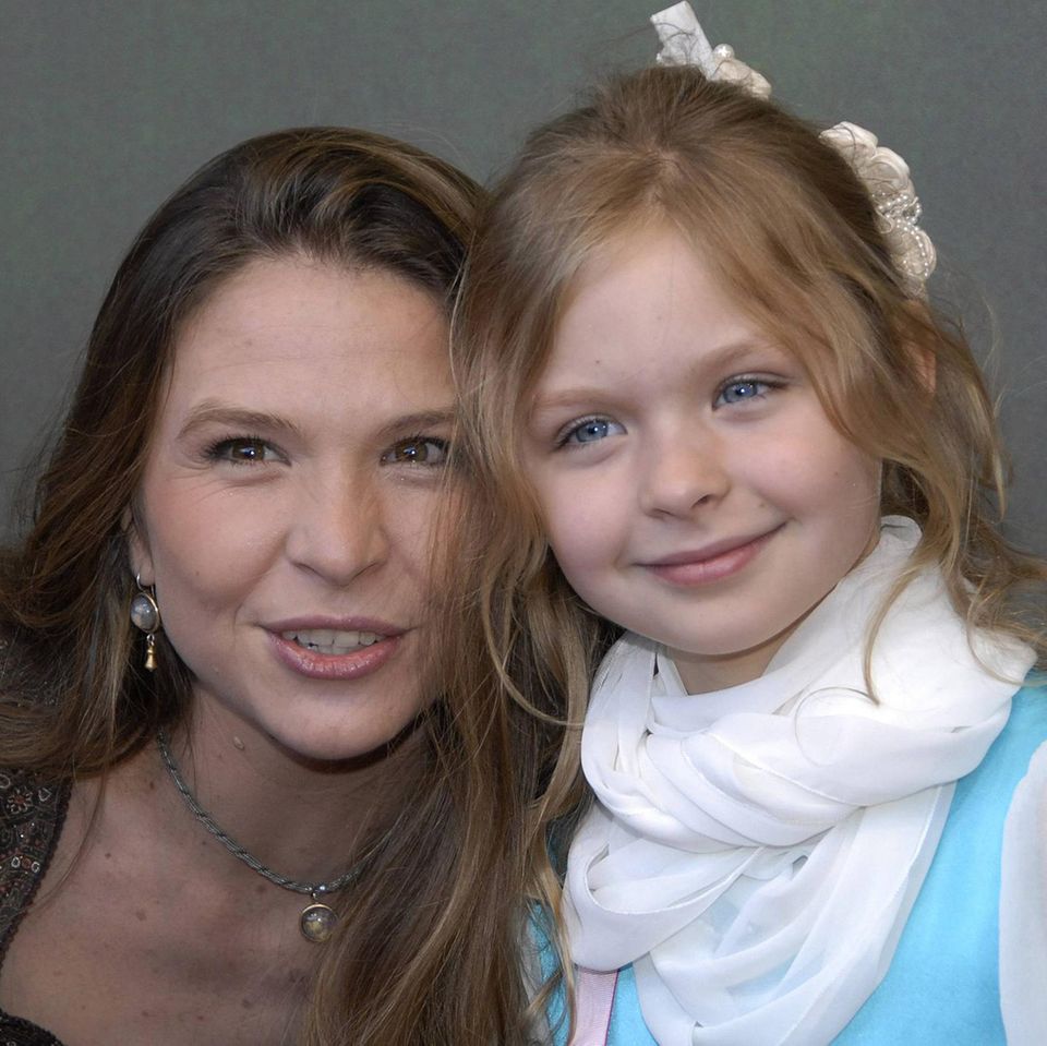 Brad Pitt: Lässiger Besuch bei der Formel 1 | GALA.de