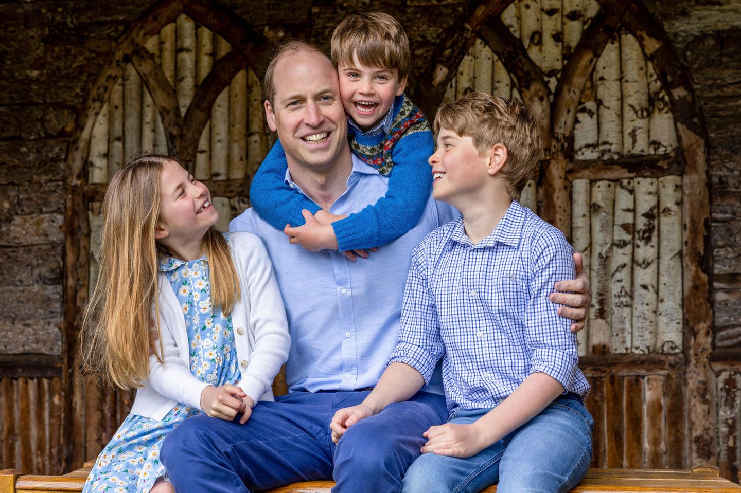 Prinz William: Neues Vatertagsfoto ist rührende Hommage an die Queen ...