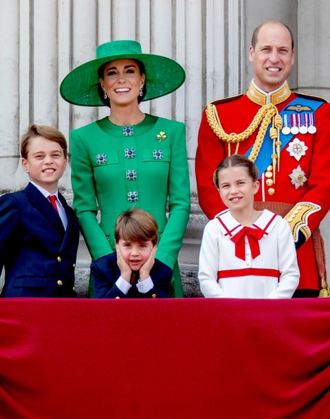 Trooping the Colour seit 1980: 15 Looks der Royals, die unvergessen ...