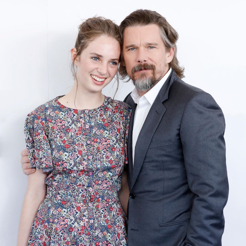 Maya Hawke - Starporträt, News, Bilder | GALA.de