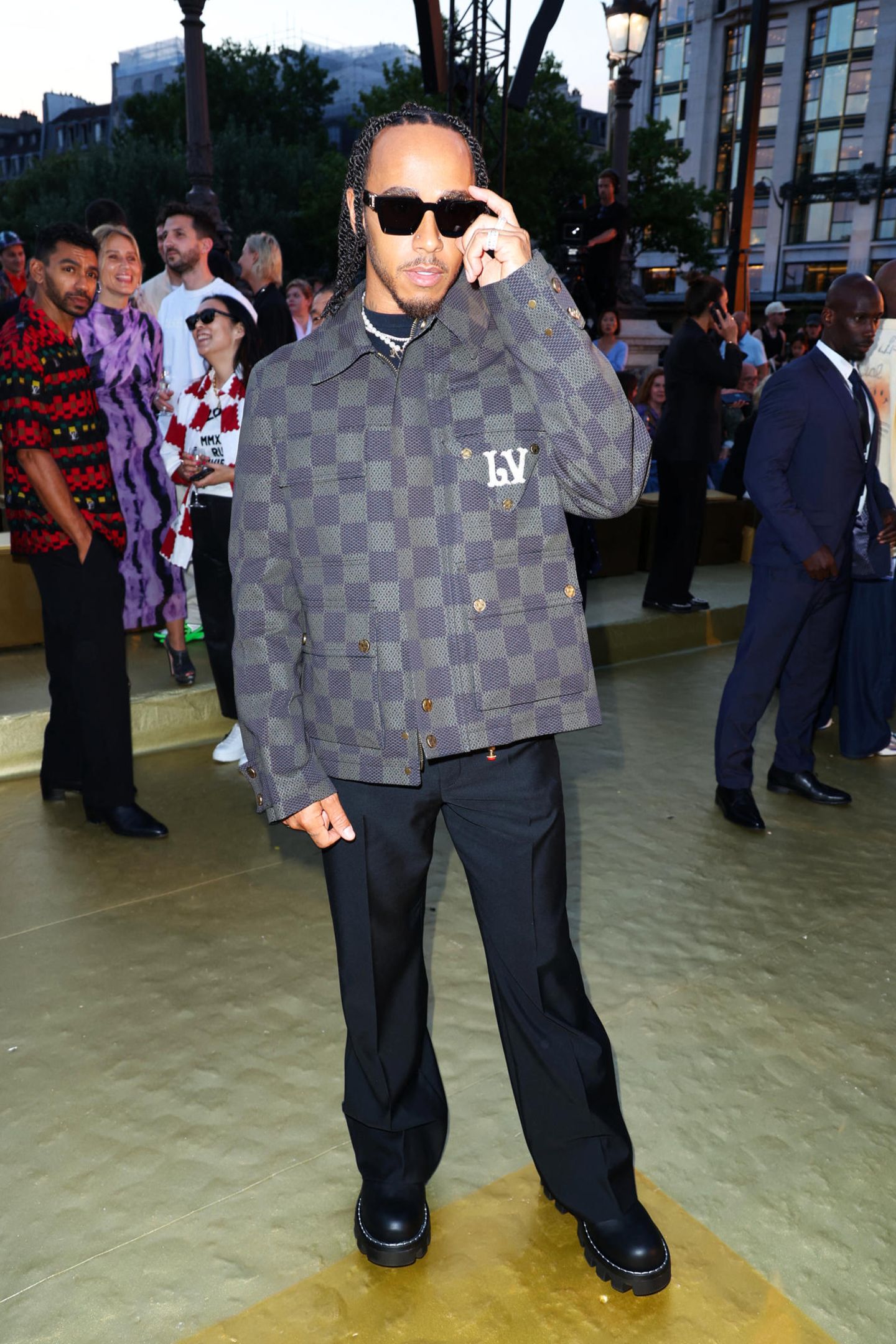 Paris Men's Fashion Week: Die Stars und Styles bei Louis Vuitton + Co ...