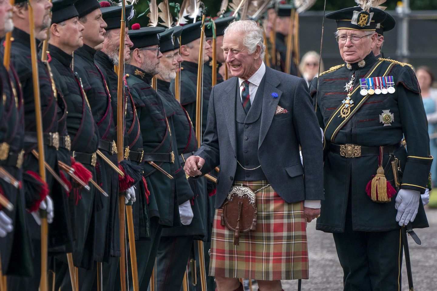 Royal Week 2023: Die schönsten Fotos von Charles, William und Co. aus ...