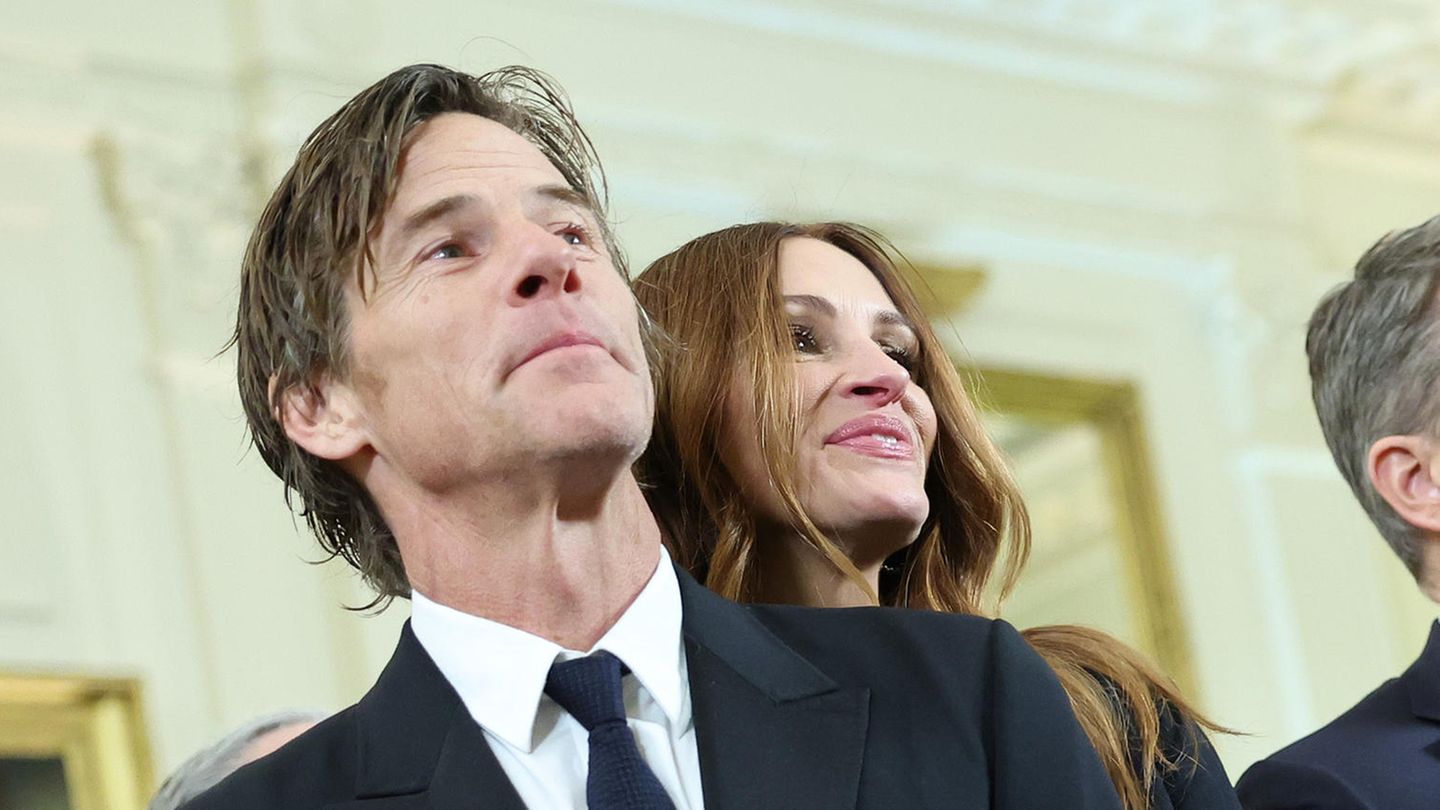 21 Jahre Liebe: Julia Roberts teilt Knutsch-Foto mit Danny!