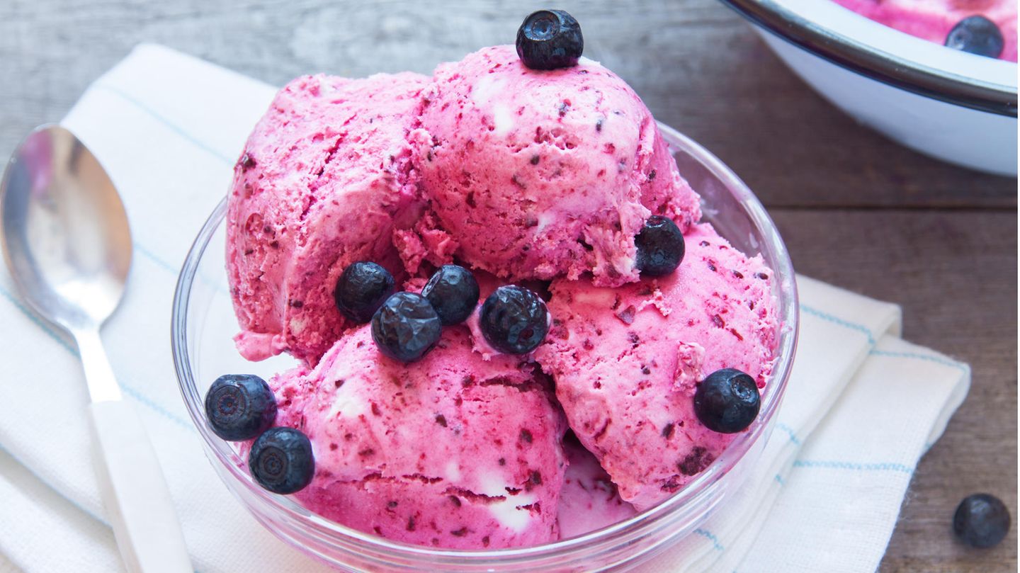 2-Zutaten-Rezept für den Sommer: So machen Sie fruchtiges Eis selbst ...