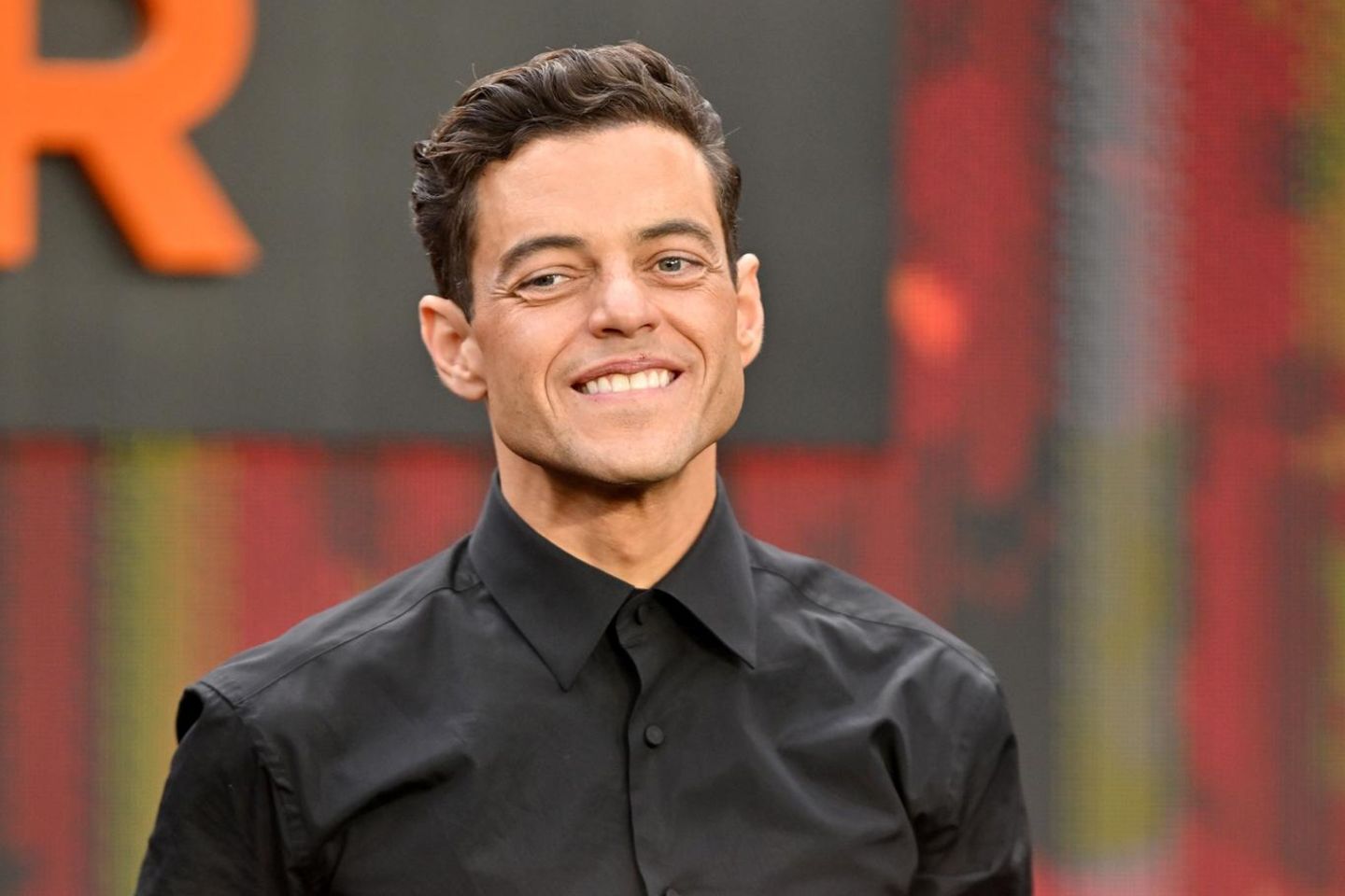 Rami Malek: Gesichtet! Mit öffentlichem Kuss besiegelt er die Liebe zu "The Crown"-Star