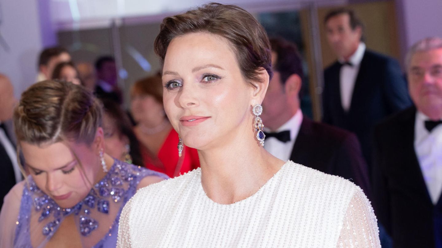 Fürstin Charlène: Affront? Alberts Ex-Affäre tanzte auf Rot-Kreuz-Ball ...