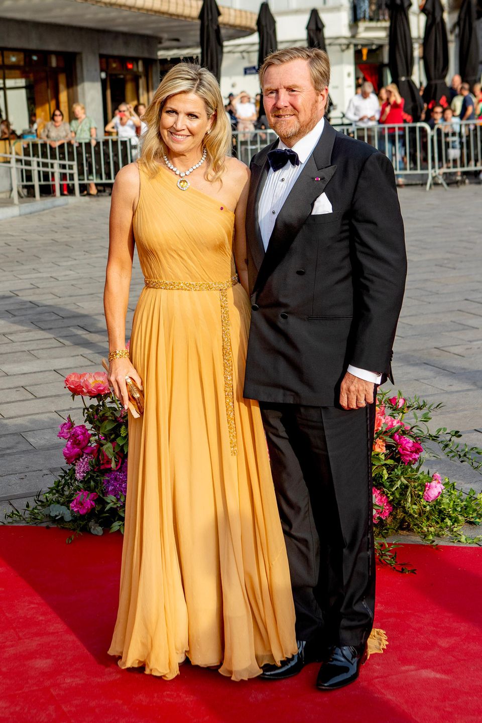 Prinz Stanislaus + Prinzessin Isabella von Bayern: Seltener Red-Carpet ...