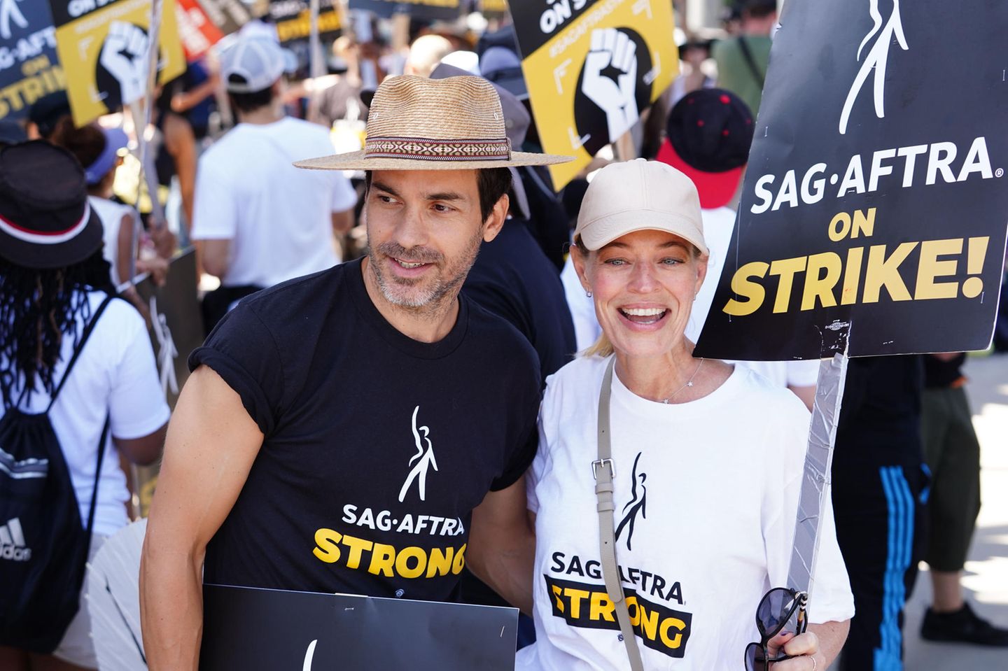 Hollywood streikt: Diese Stars gehen auf die Straße | GALA.de