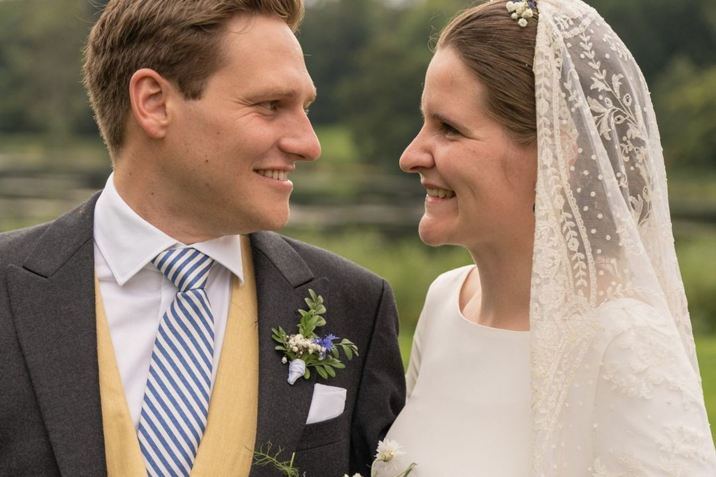 Prinzessin Magdalena: Ein Teil ihres Brautlooks ist fast 200 Jahre alt ...