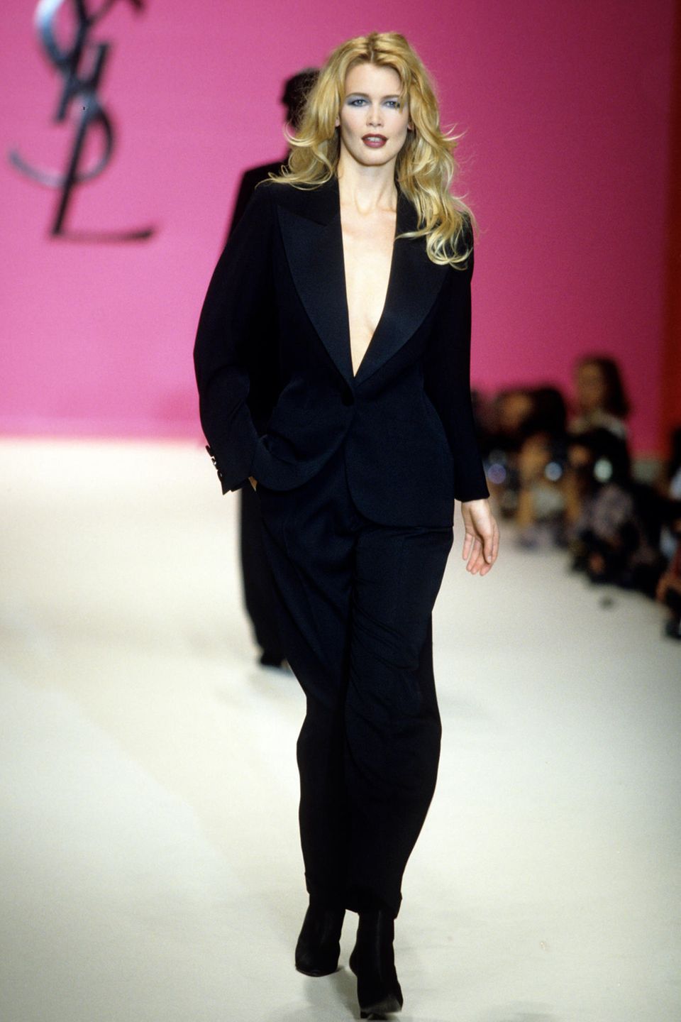 Claudia Schiffer: Die ikonischsten Looks des Supermodels | GALA.de