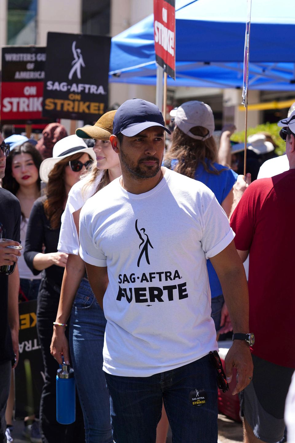 Hollywood streikt: Diese Stars gehen auf die Straße | GALA.de