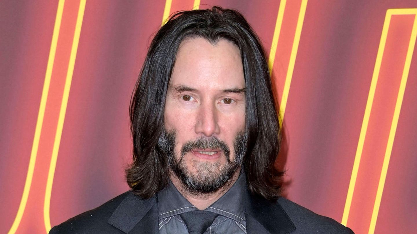 Keanu Reeves - Starporträt, News, Bilder | GALA.de
