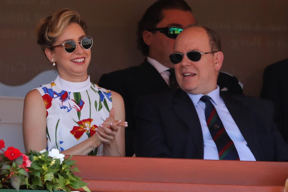 Royals: Verdächtiges Foto aufgetaucht! Verlobungsfreude im Grimaldi ...