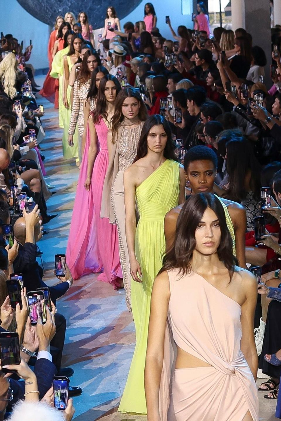 Paris Fashion Week: Die schönsten Looks aus der französischen Modemetropole | GALA.de