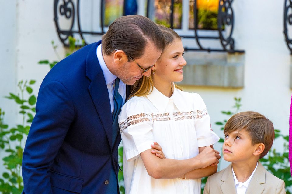 Prinz Daniel: Fußballspaß mit den Kids! Und Estelle sorgt für ...