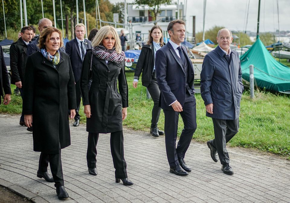 Brigitte Macron: Hier beweist sie ihr Gespür für modische Diplomatie ...