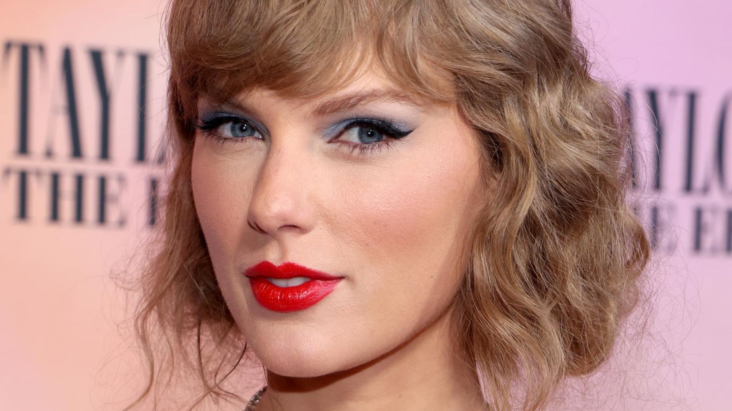 Taylor Swift: Schönheitseingriff mitten im Gesicht | GALA.de