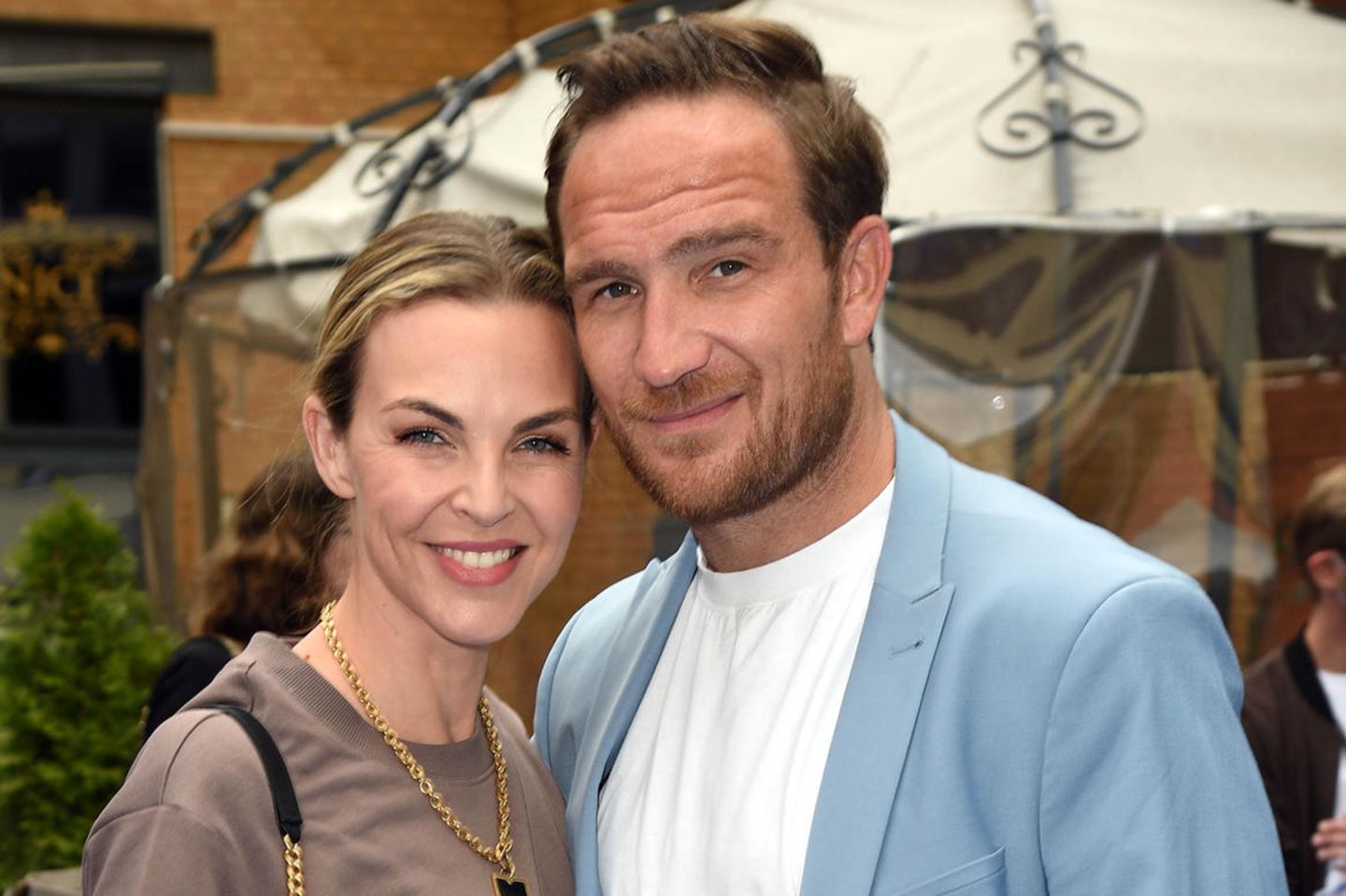 Frederick Lau: Offene Worte über seine Vergangenheit mit dem Alkohol ...