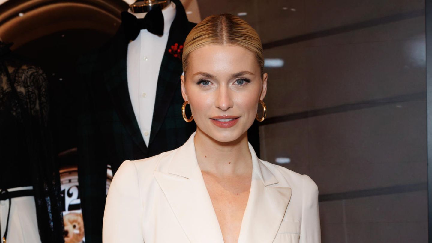 Lena Gercke posiert nackt im Bett – ungewöhnlich lasziv | GALA.de