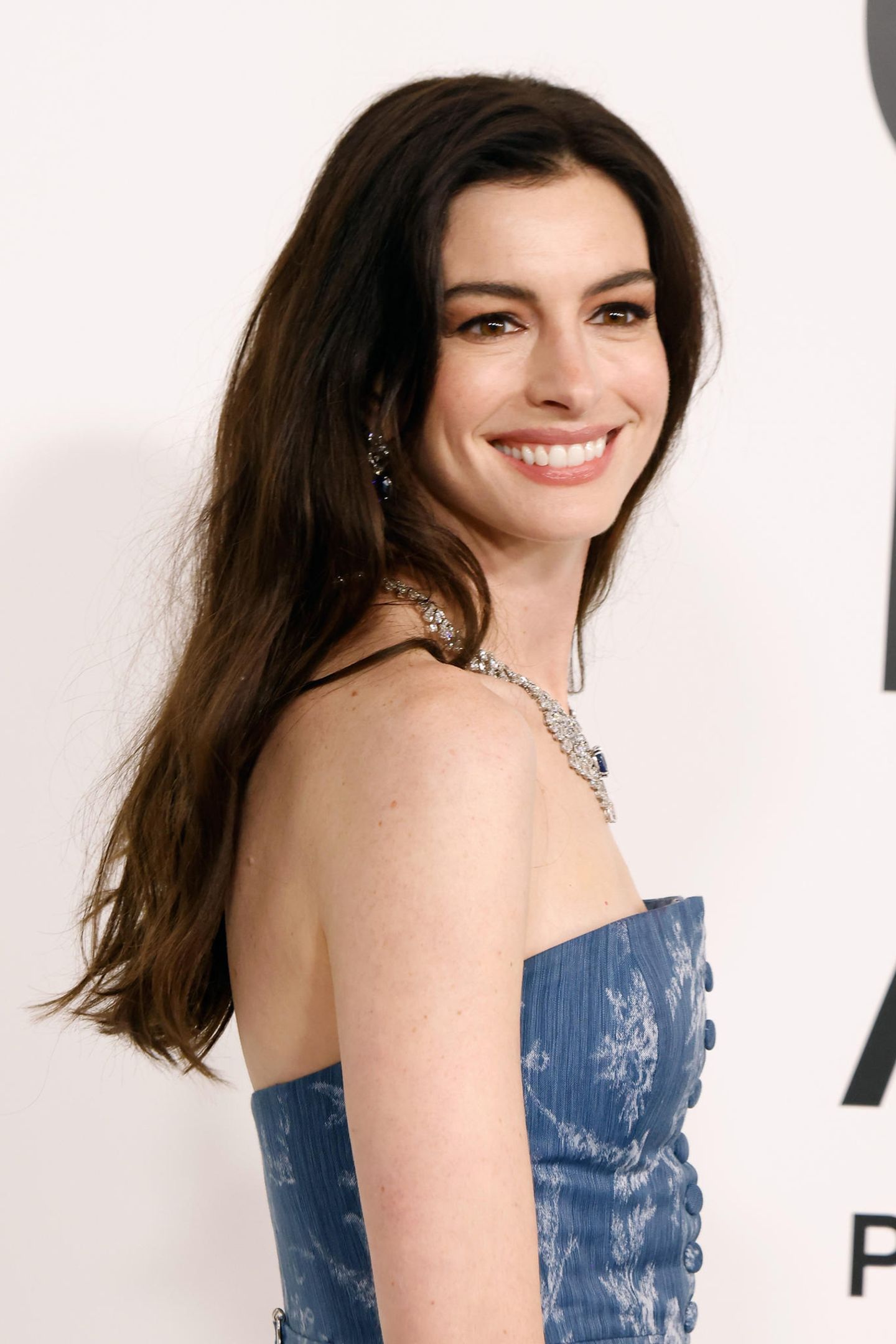 Anne Hathaway Chaos