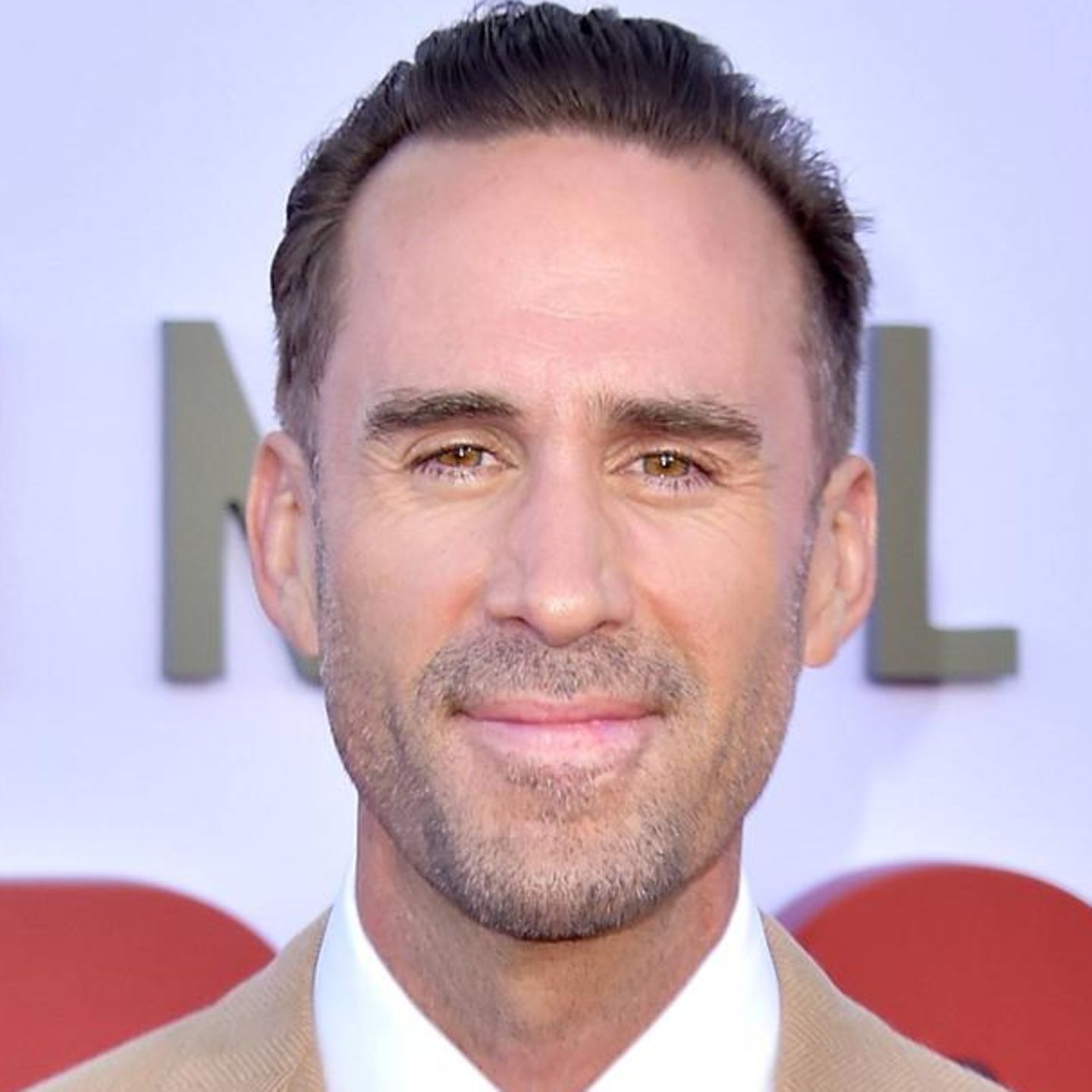 Joseph Fiennes Brunet Bald