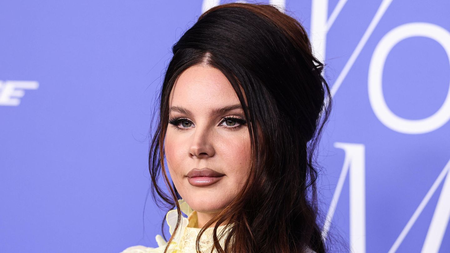 Lana Del Rey: Sängerin löst Verlobung mit Evan Winiker auf | GALA.de