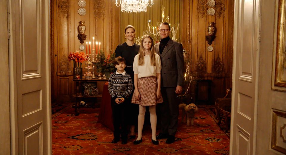 Prinzessin Estelle: Die Bilder ihrer süßesten Looks | GALA.de