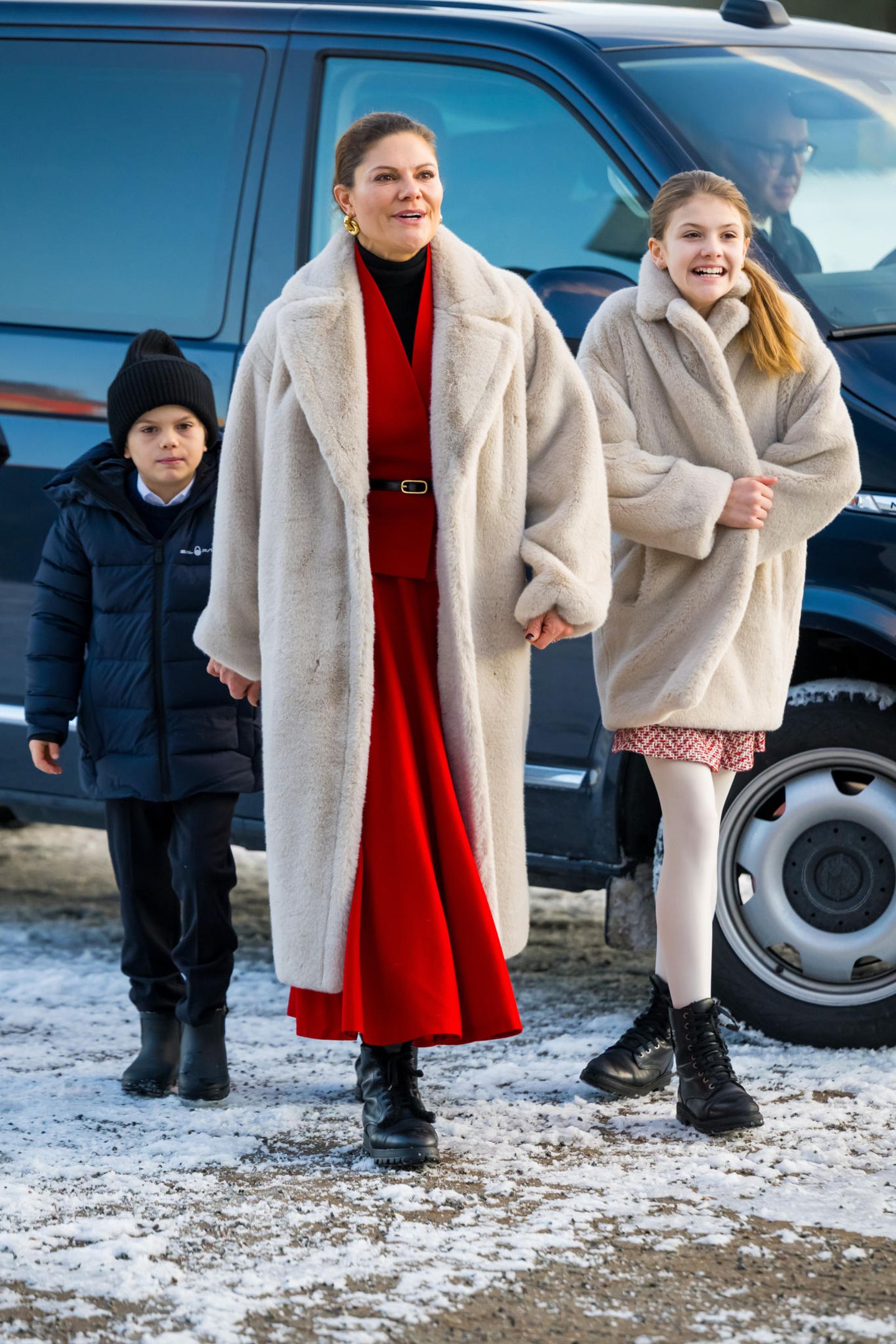 Prinzessin Estelle: Die Bilder ihrer süßesten Looks | GALA.de