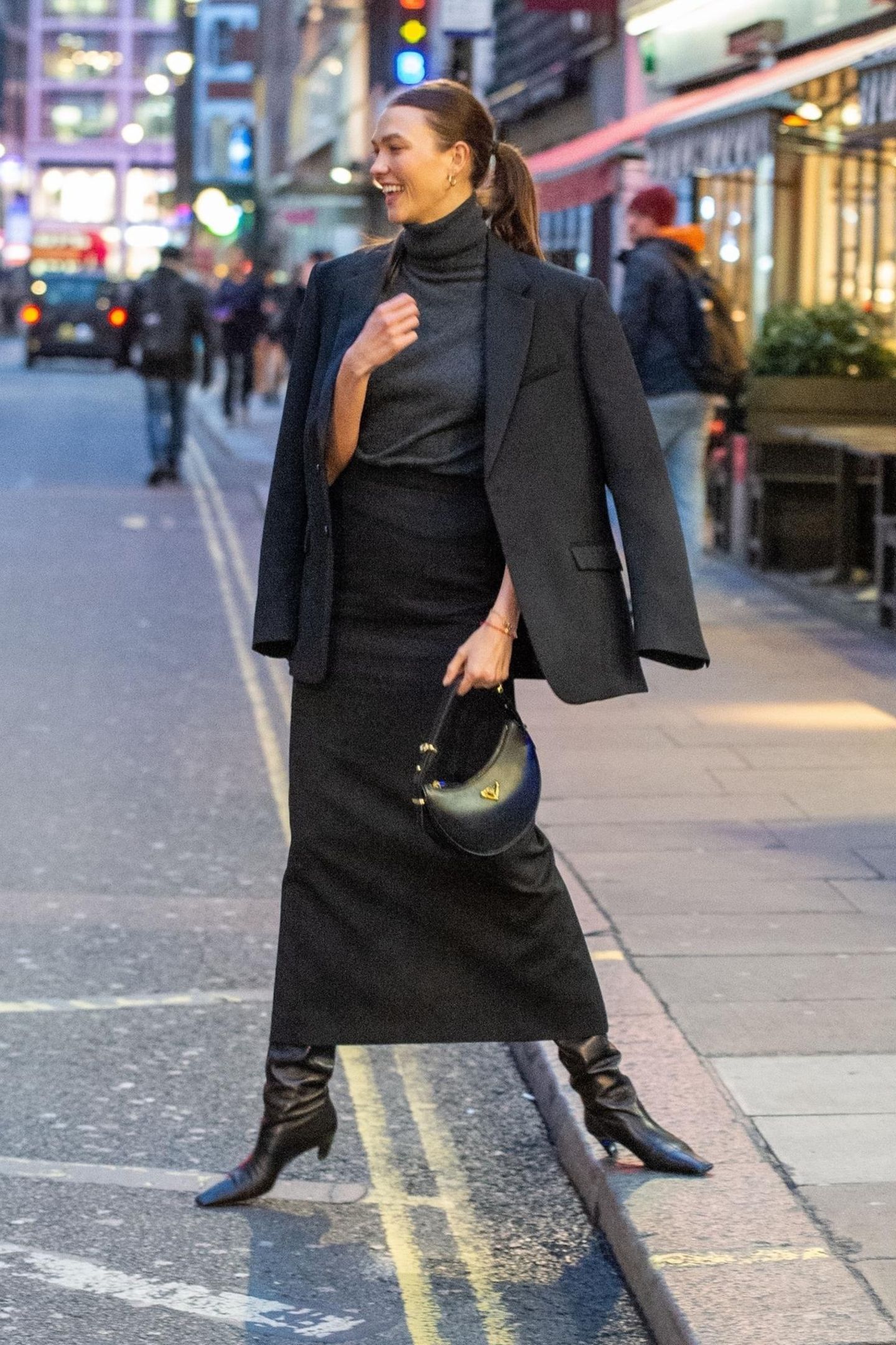 Style-Zoom: Die schönsten Streetstyles der Stars 2024 | GALA.de