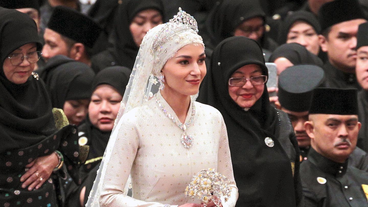 Anisha Isa Kalebic: Bei Hochzeit trägt sie Kate-Look | GALA.de