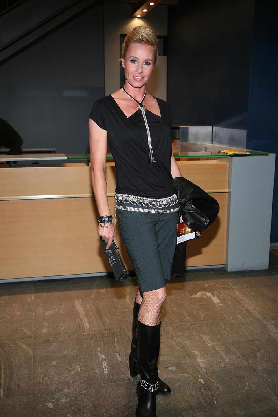 Sonja Zietlow wird 57 Jahre: Der faszinierende Beautywandel der Dschungel-Moderatorin | GALA.de