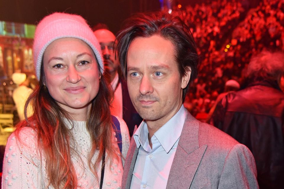 Tom Schilling: Seltene Worte über sein Leben als Familienvater | GALA.de