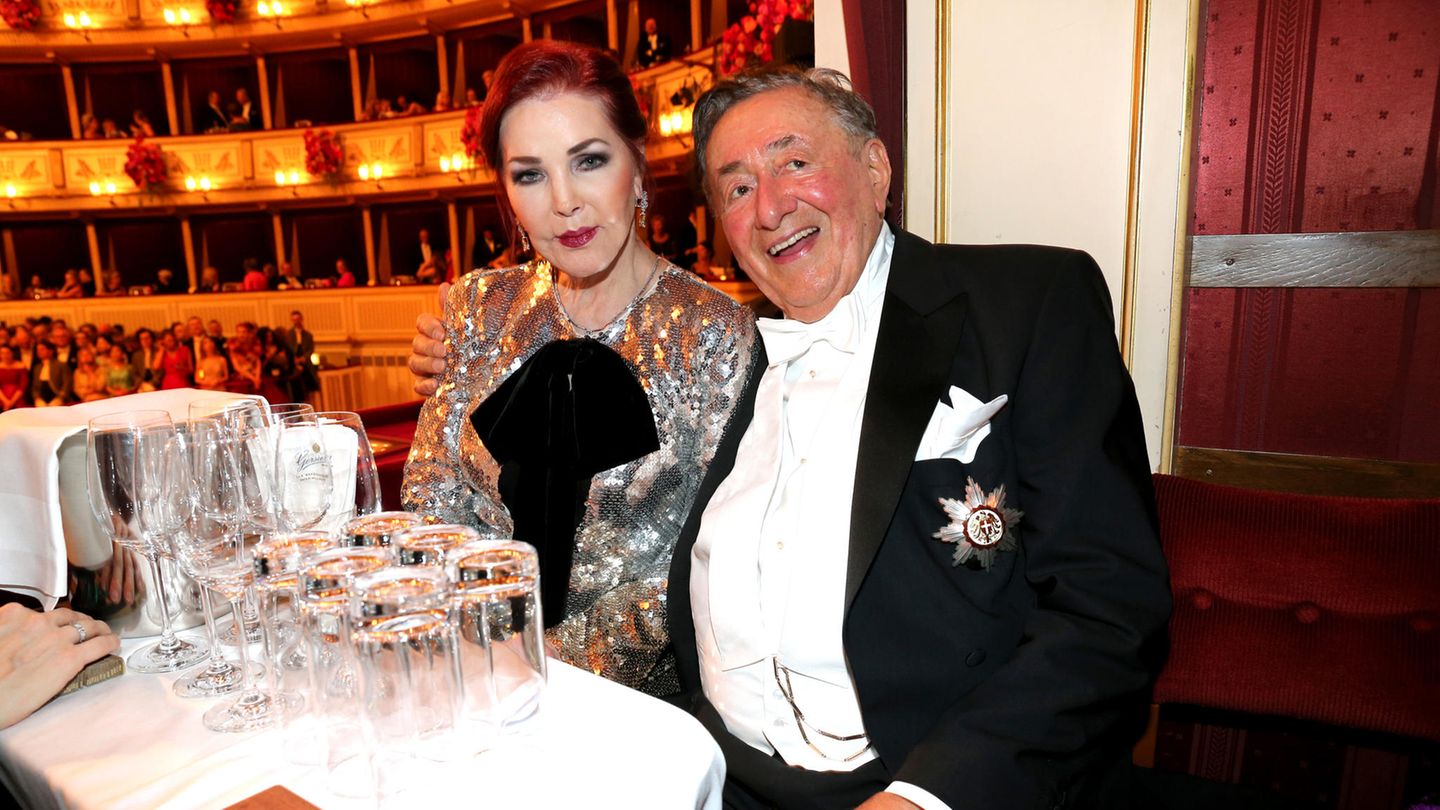 Priscilla Presley Giftering Priscilla Film 2023 FILMSTARTS.de