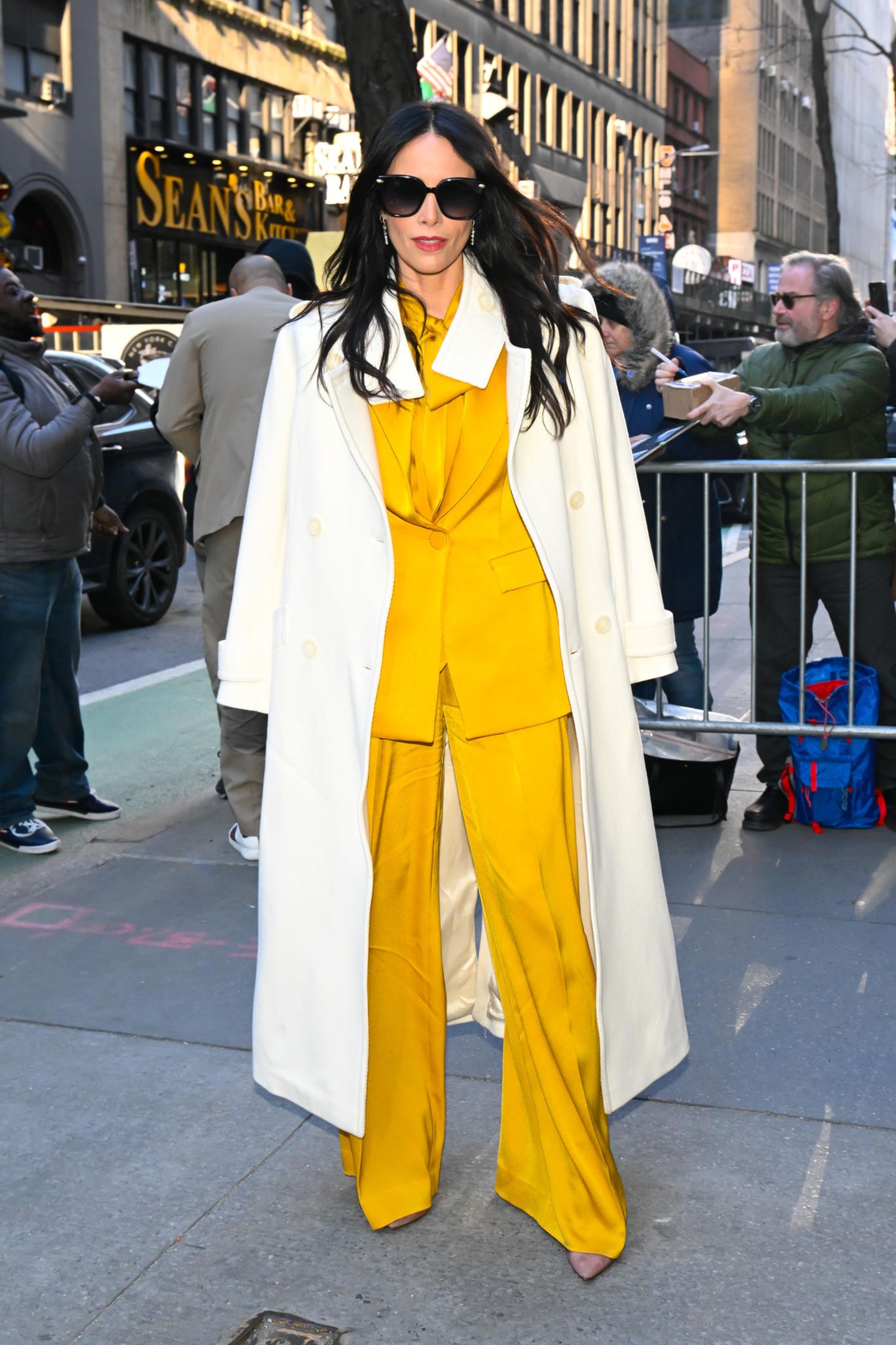 Style-Zoom: Die schönsten Streetstyles der Stars 2024 | GALA.de