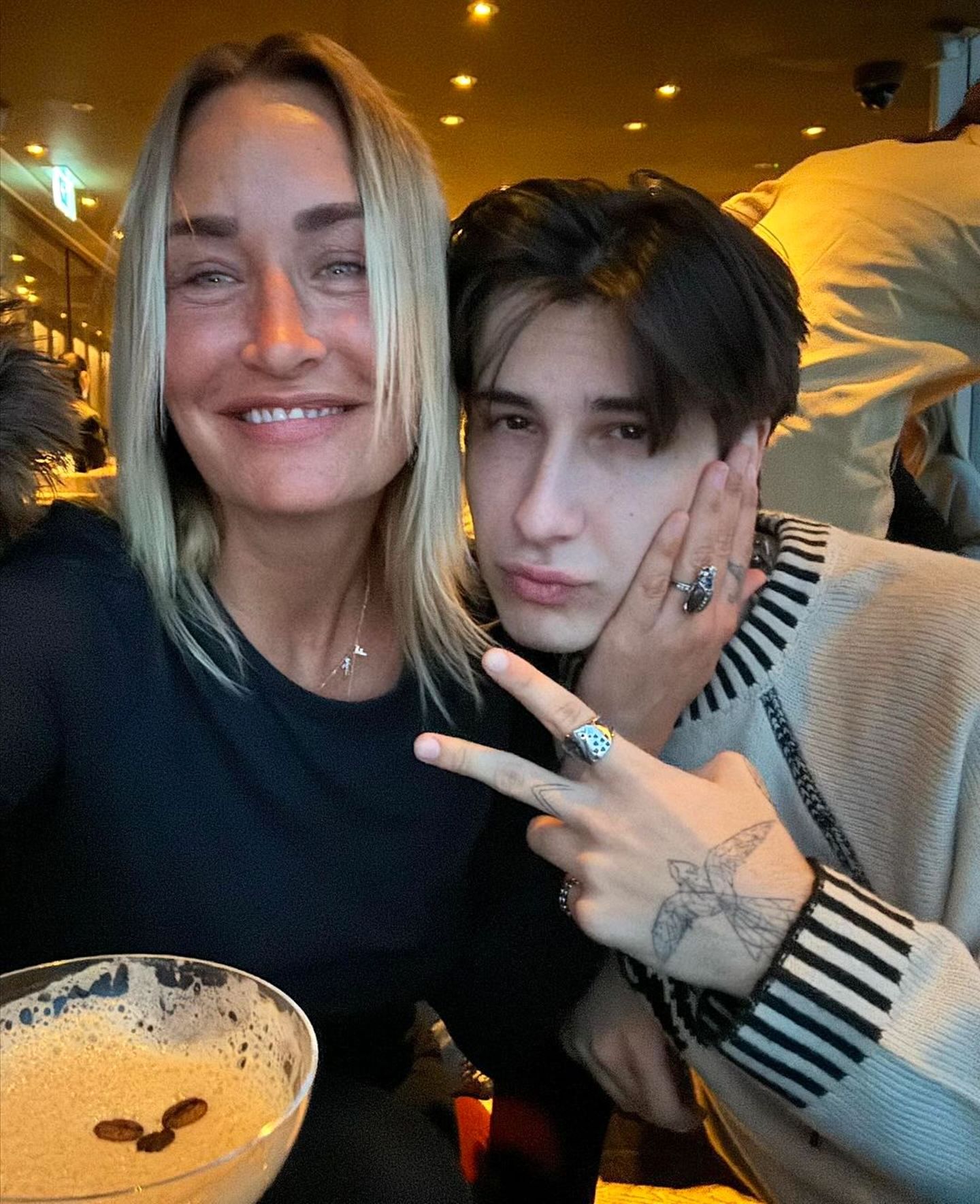 Familienbande 2024: Stars und ihre Liebsten | GALA.de