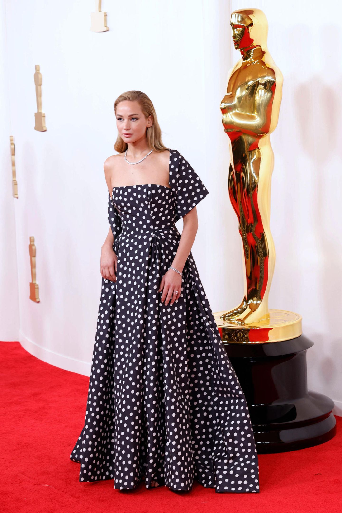 Jennifer Lawrence Oscar 2024 Rouge Jennifer Lawrence Dior Red Carpet